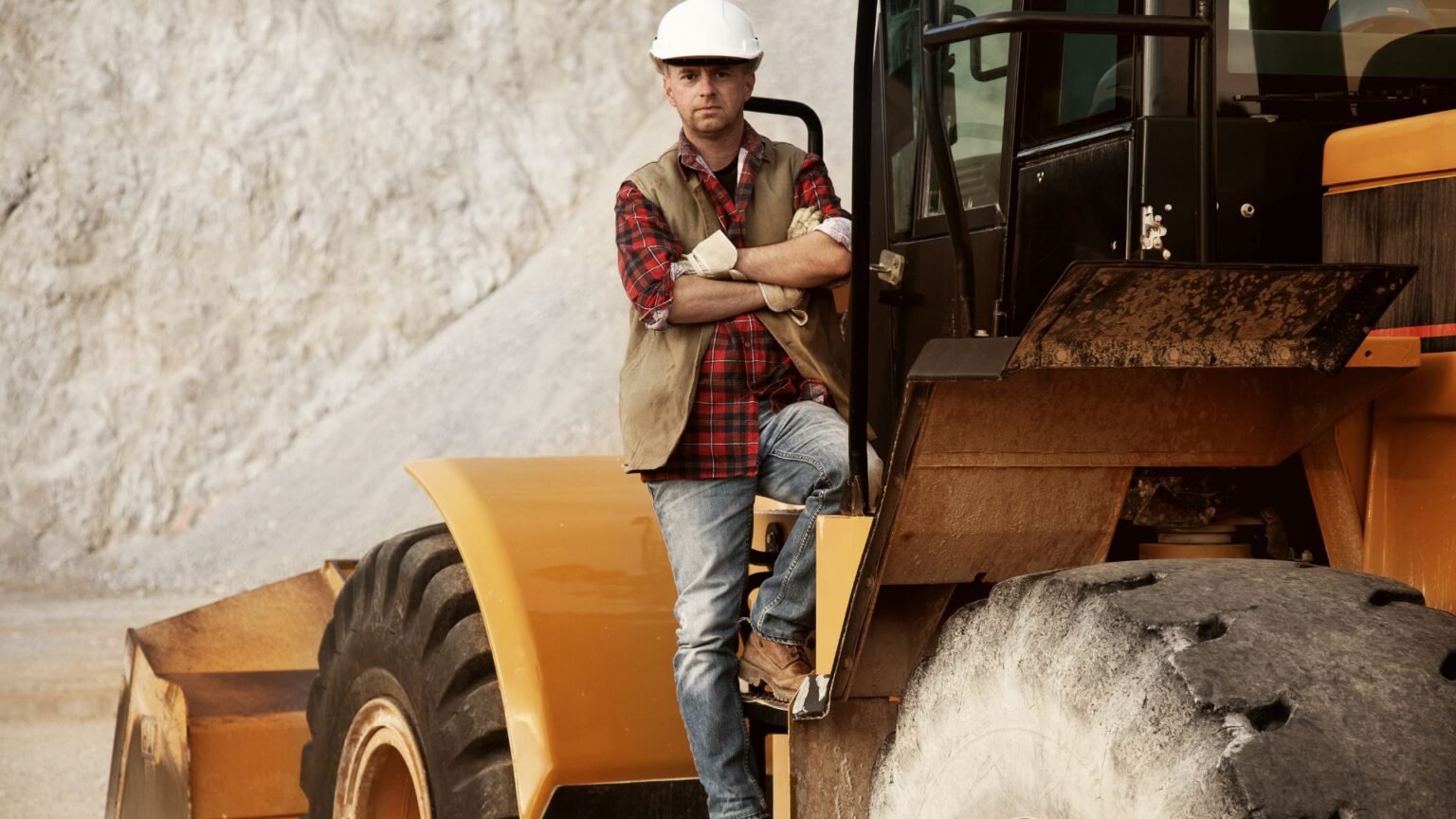 Digger And Operator Hire Rates NZ: Full Cost Breakdown